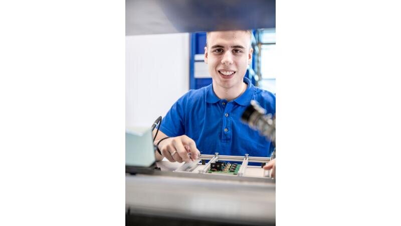 Lerne den Beruf Automatikmonteur/in kennen