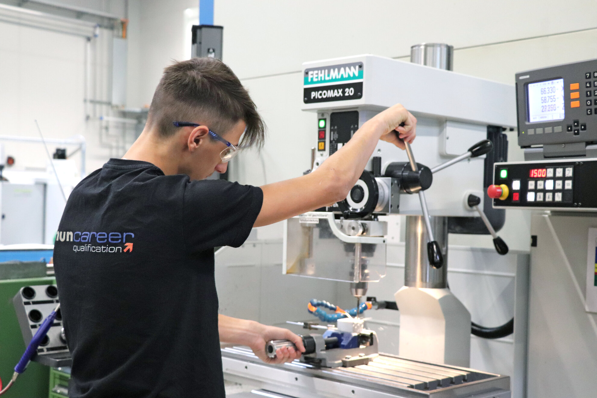 Lehre als Polymechaniker/in EFZ oder Produktionsmechaniker/in EFZ
